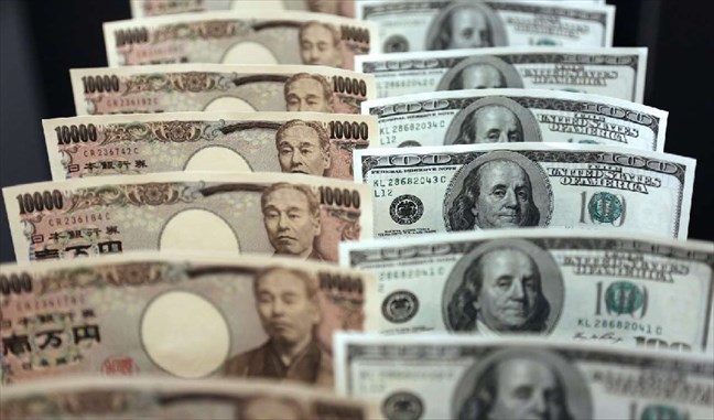 Le yen atteint son plus haut niveau depuis 2023 face au dollar